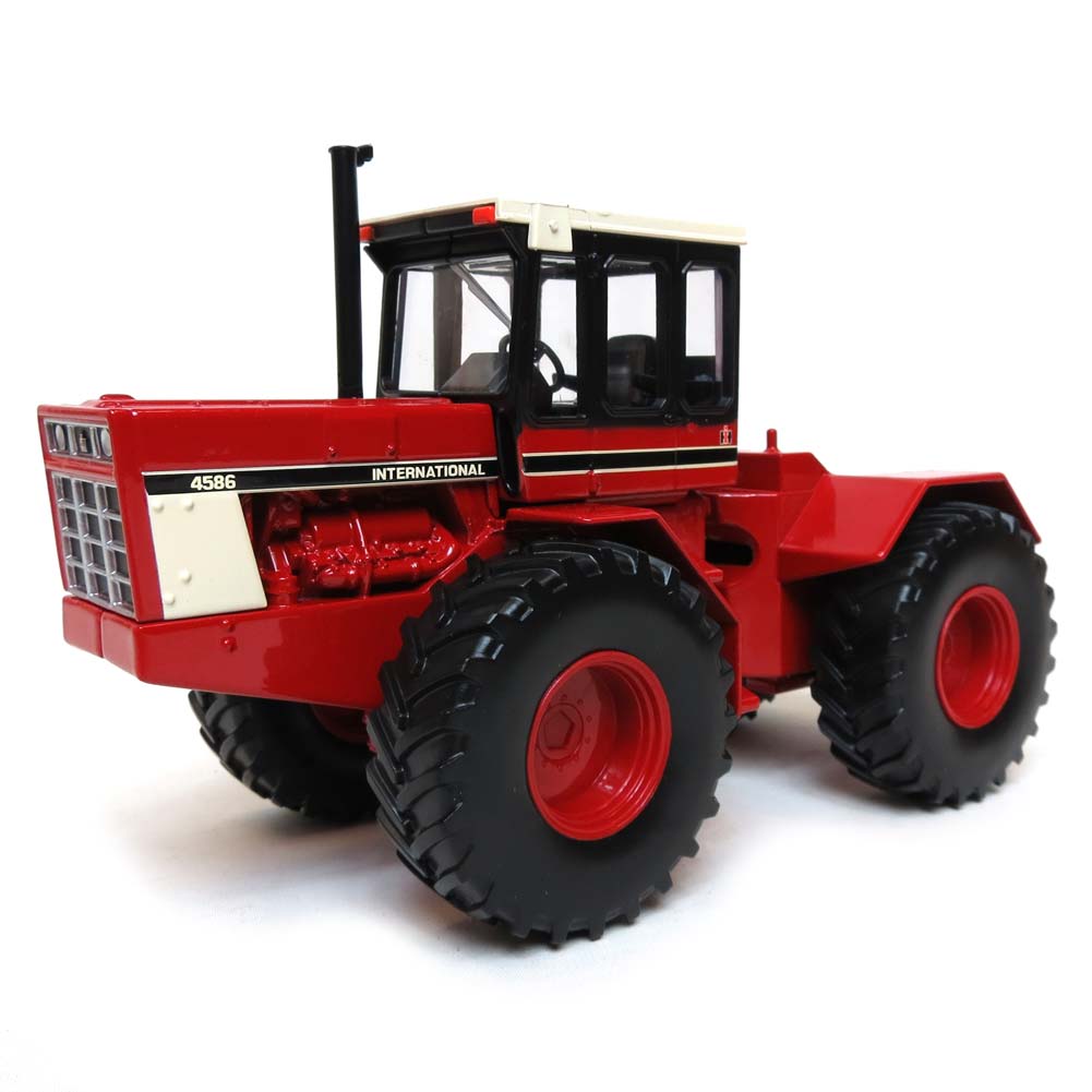 International IH 4586 traktor 1/32 Britains / Ertl - Traktorer 1/32 ...