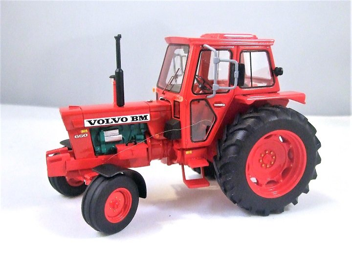 Volvo BM 650 traktor limited edition 350 stk 1/32 Autocult Farmtoys ...